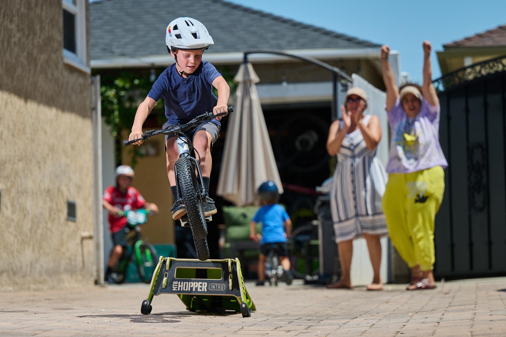 INTRO | Small MTB Jump Ramp for Beginners and Amateur Riders – MTB Hopper